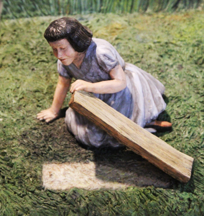 ARTS: Large Crowd Sees Pat Johnson Opening