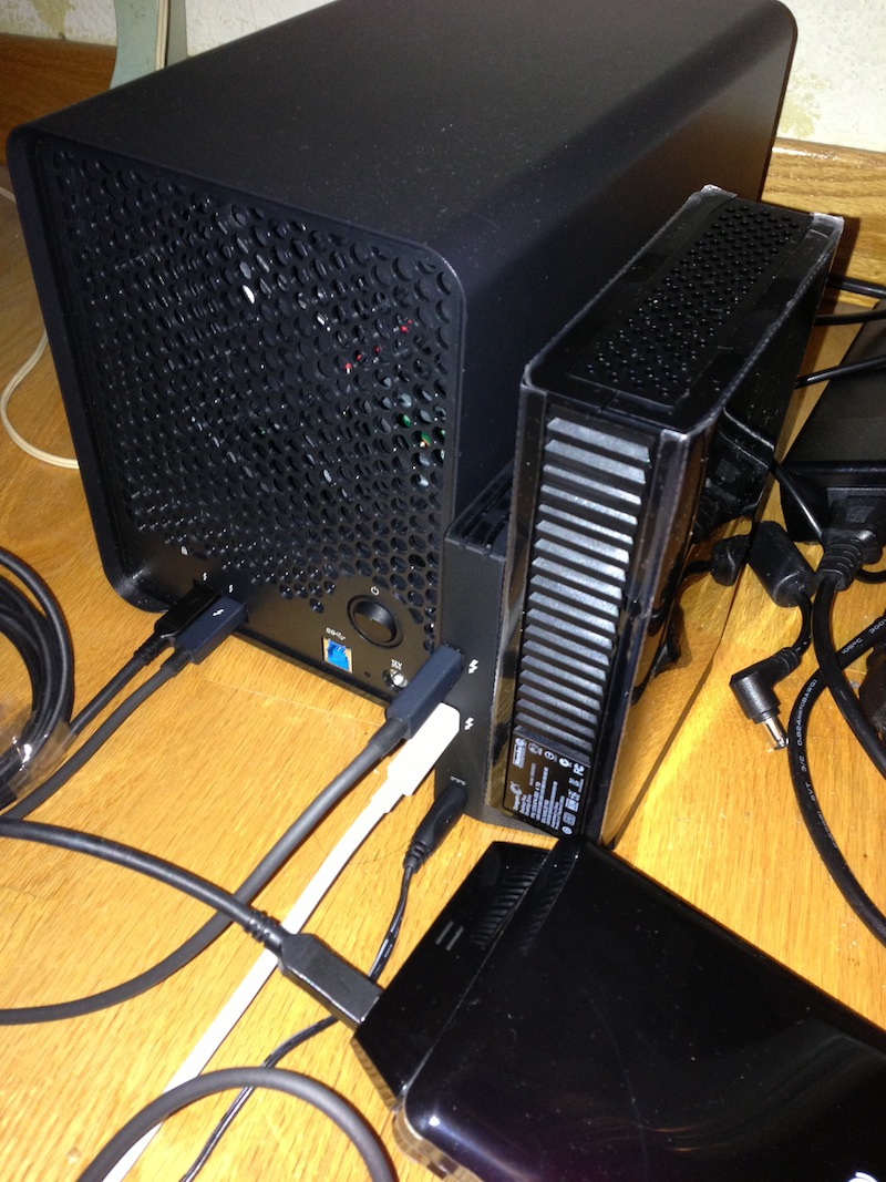 Fortysomething Geek: Thunderbolt vs USB 3.0 ( vs Firewire 800 ) from a ...