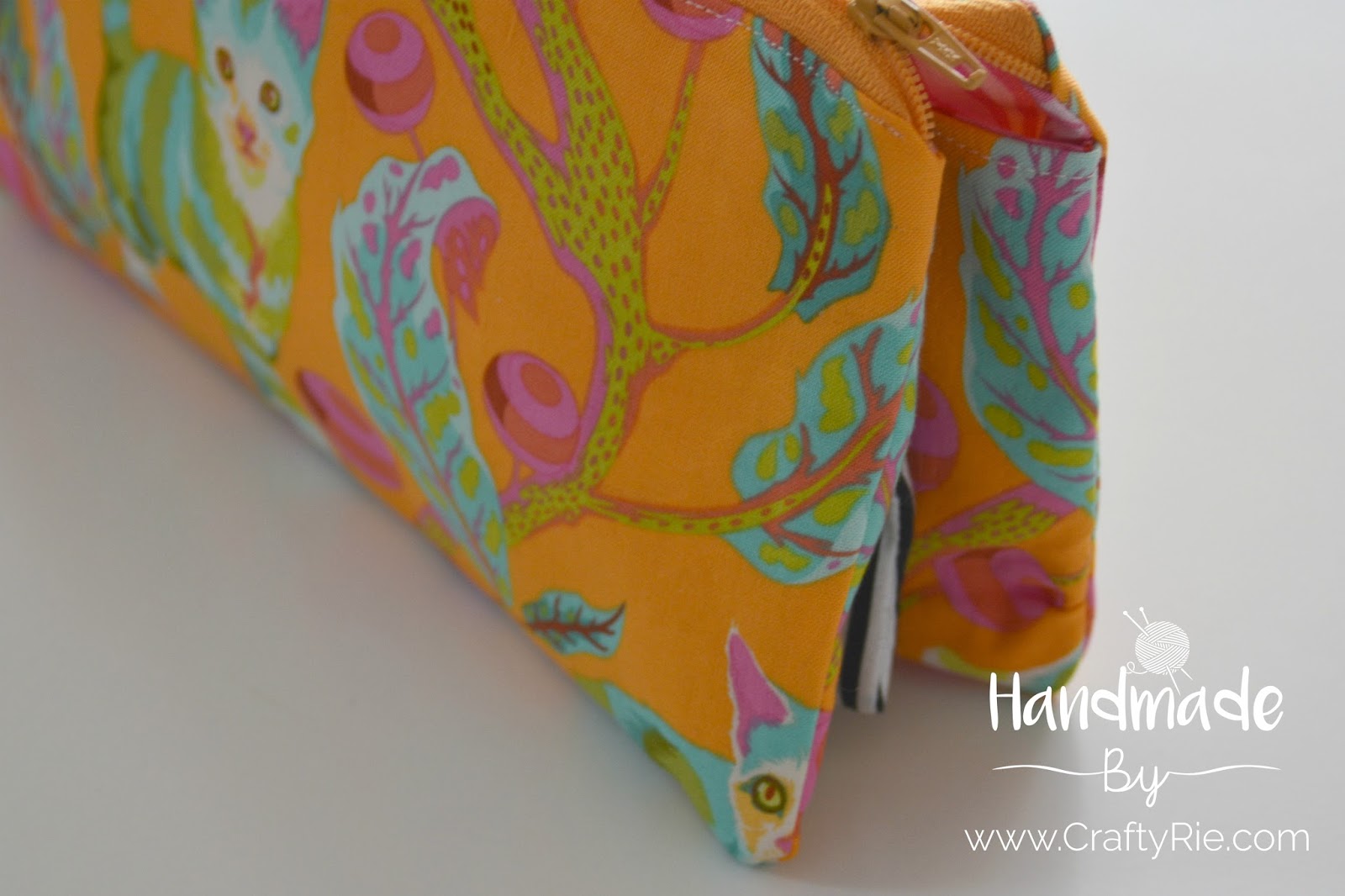 CraftyRie: Triple Pouch = Triple LOVE pouch!!