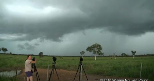 Jom! Saksikan video gerak perlahan bagaimana panahan kilat menghentam ...