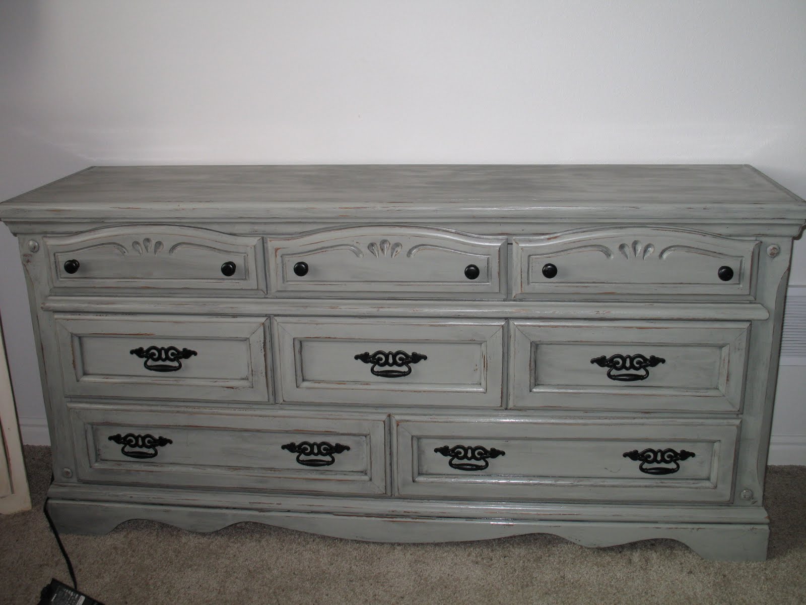 shabby and chic: Grey Dresser