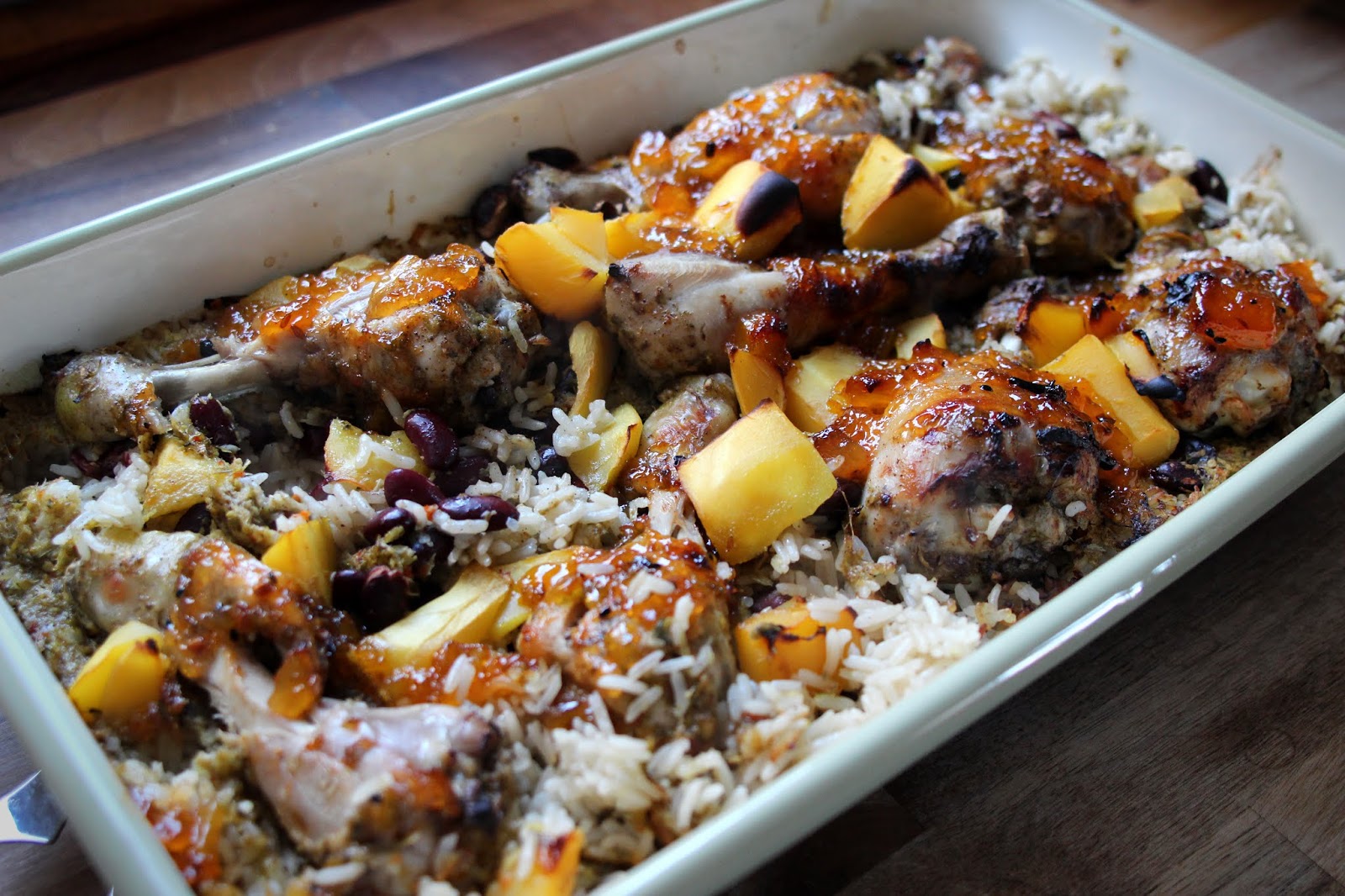 Frango assado com manga, feijão e arroz | Roast chicken with mango ...