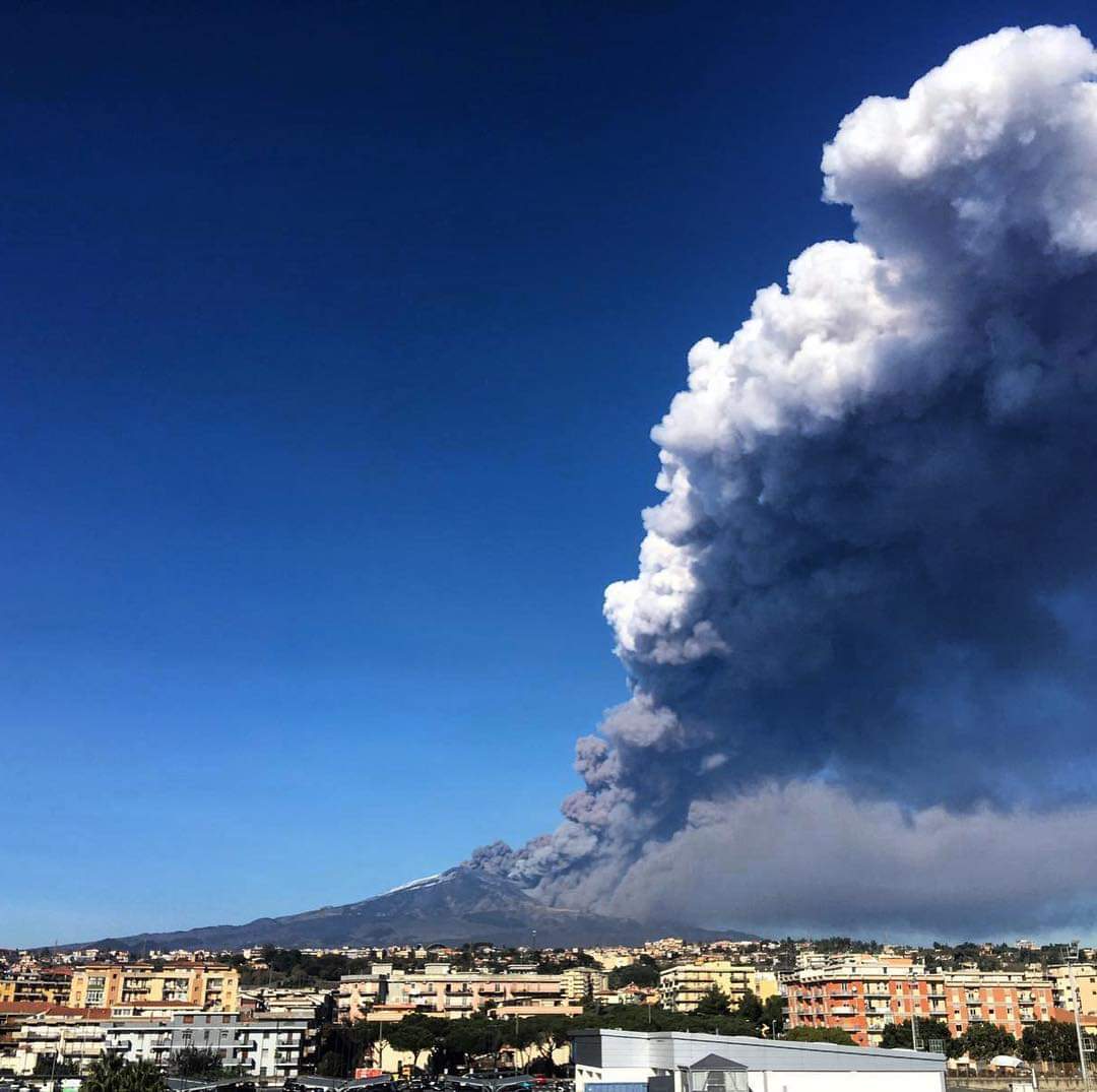W u l k a n y Ś w i a t a B l o g: Wigilijna erupcja wulkanu Etna i ...
