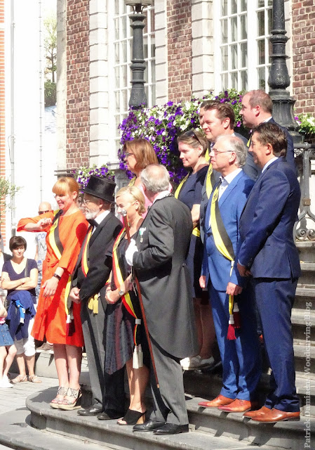 Ornamentsnijder - PATRICK DAMIAENS: De Hasseltse rederijkerskamer De ...