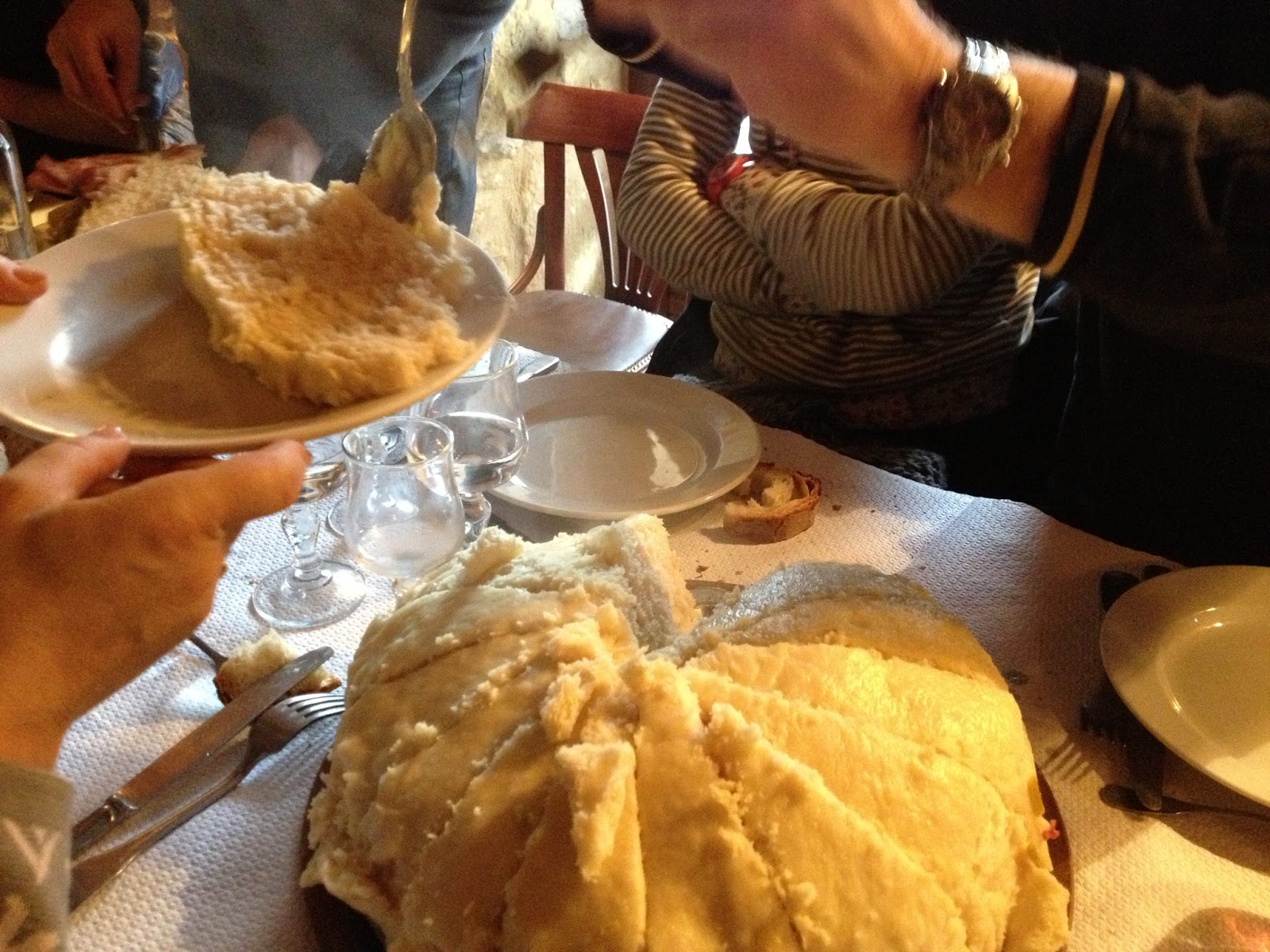 Les petits plats d'Isa: Auberge traditionnelle à Mourges (19/01/13)