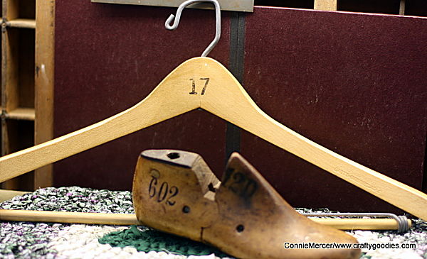 crafty goodies: JBS Vintage Hotel Key Board **sigh**~