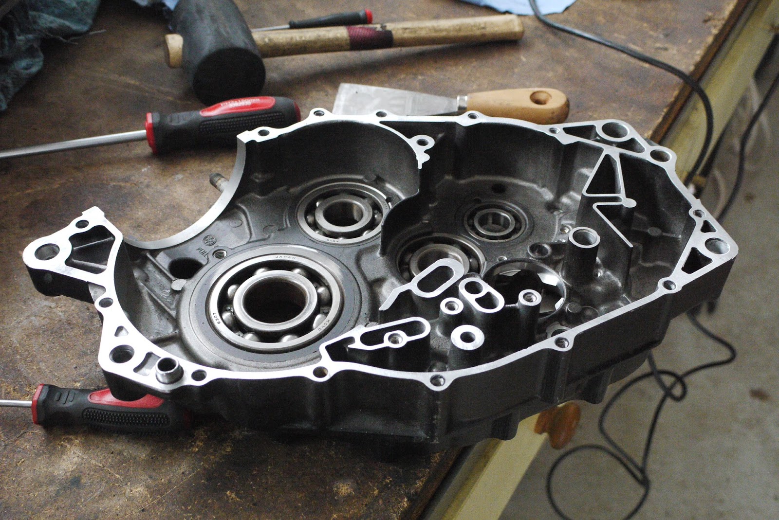 Greasy Greg: XT600 engine rebuild - cleanup of the new cases (Part 1)