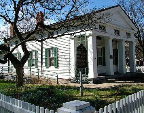 Art Now and Then: Classical Revival Architecture