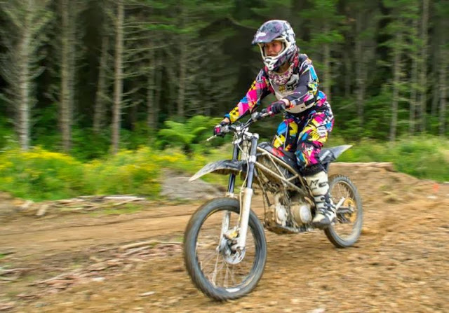 VOROMV Moto: Mountain bike, Enduro... ¿o qué tal una Mountain Moto?