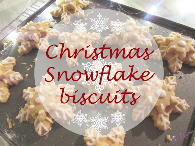 Crystal Sparkly Dreams: Christmas Snowflake Biscuits