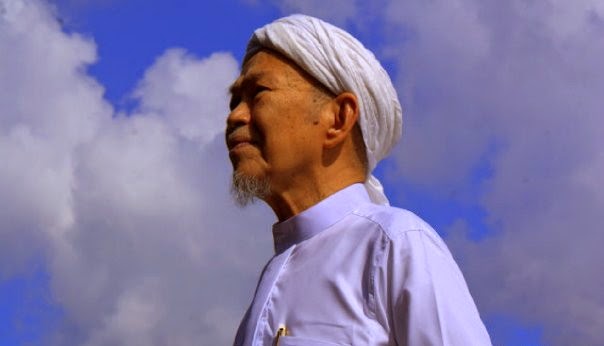 Biodata Tuan Guru Haji Nik Abdul Aziz Nik Mat