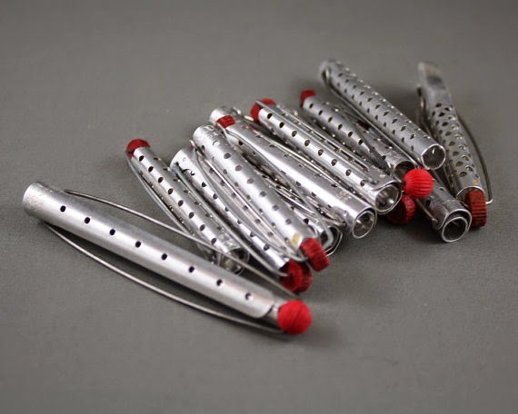 Lisa Freemont Pages: The Way We Used To Roll-Vintage Hair Tools