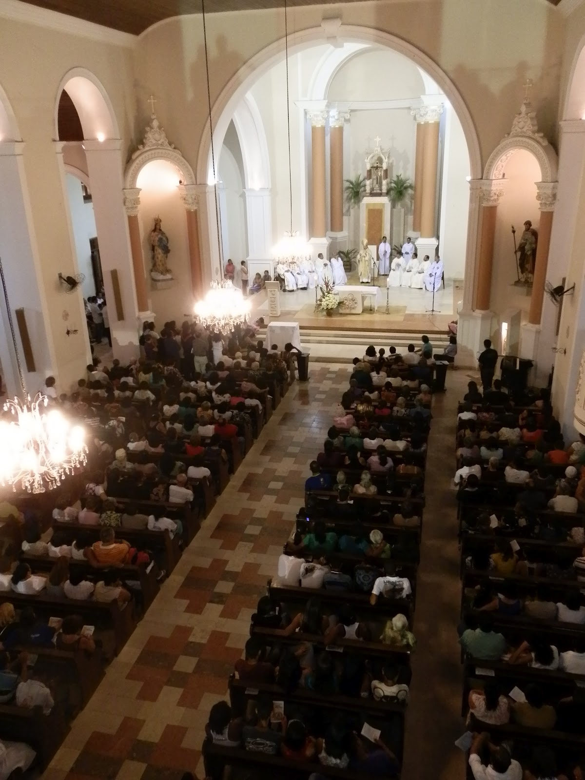 Seminario São José - Pesqueira - PE: MISSA DOS SANTOS ÓLEOS NA CATEDRAL ...
