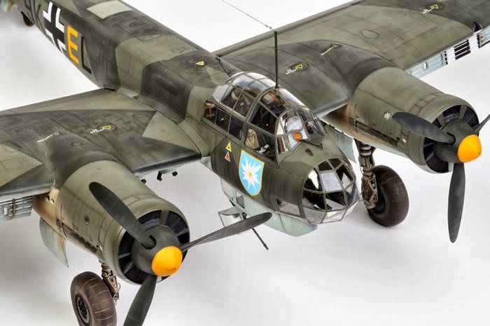Hobby: Junkers Ju-89-Din ianuarie anul 2002 Unicraft introduce un nou ...
