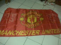 MERCHANDISE CLUB SEPAK BOLA: PERNAK - PERNIK MANCHESTER UNITED