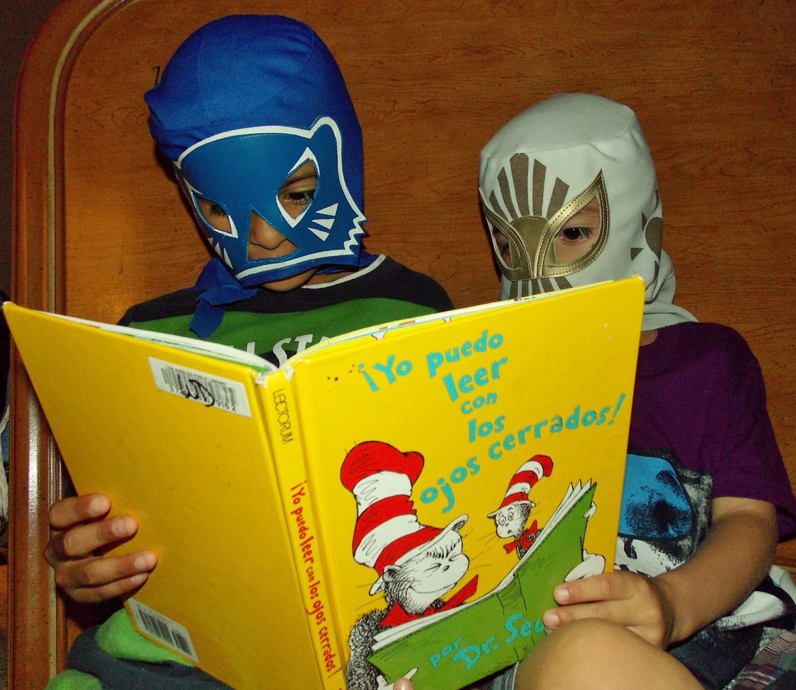 ¡Yo puedo leer con los ojo cerrados!