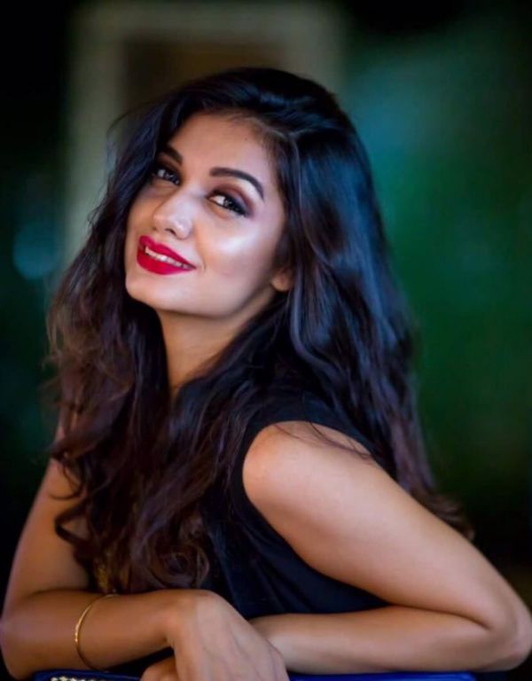 Divya Agarwal Profile, Affairs, Contacts, Boyfriend, Gallery, News, Hd ...