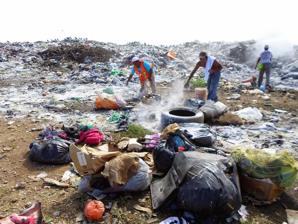 El Vigilante Diario: Sanean basurero municipal de OPB