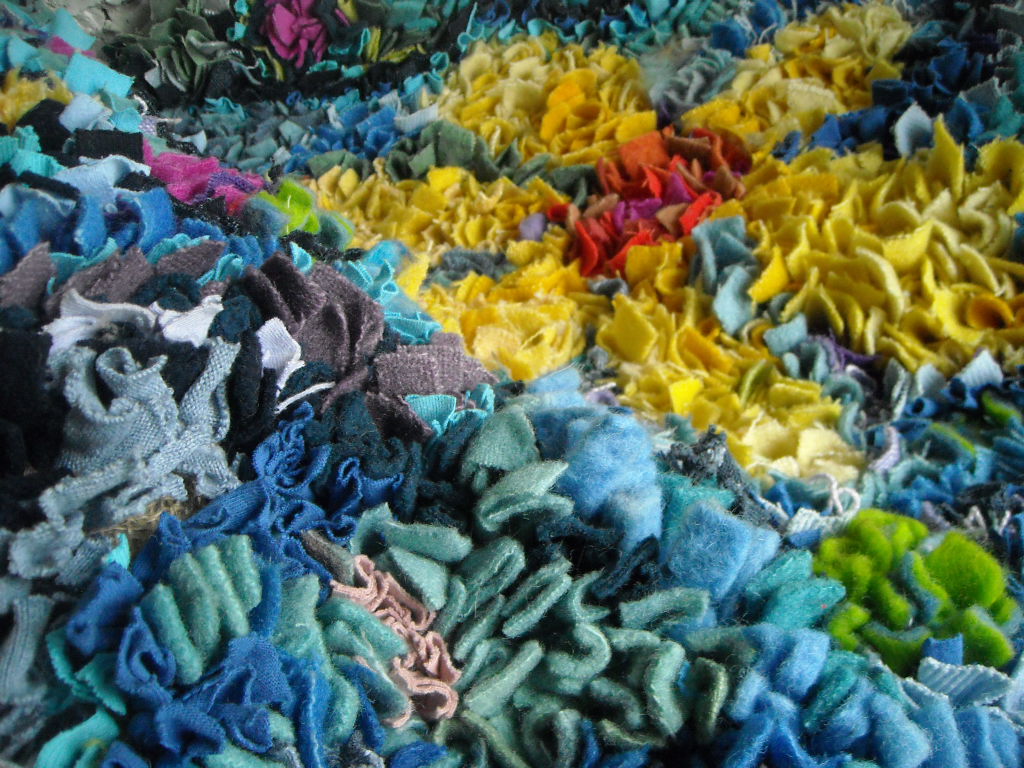 sue forey fibre art: How to make progged rag rugs