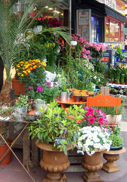 2805: French Flower Shop