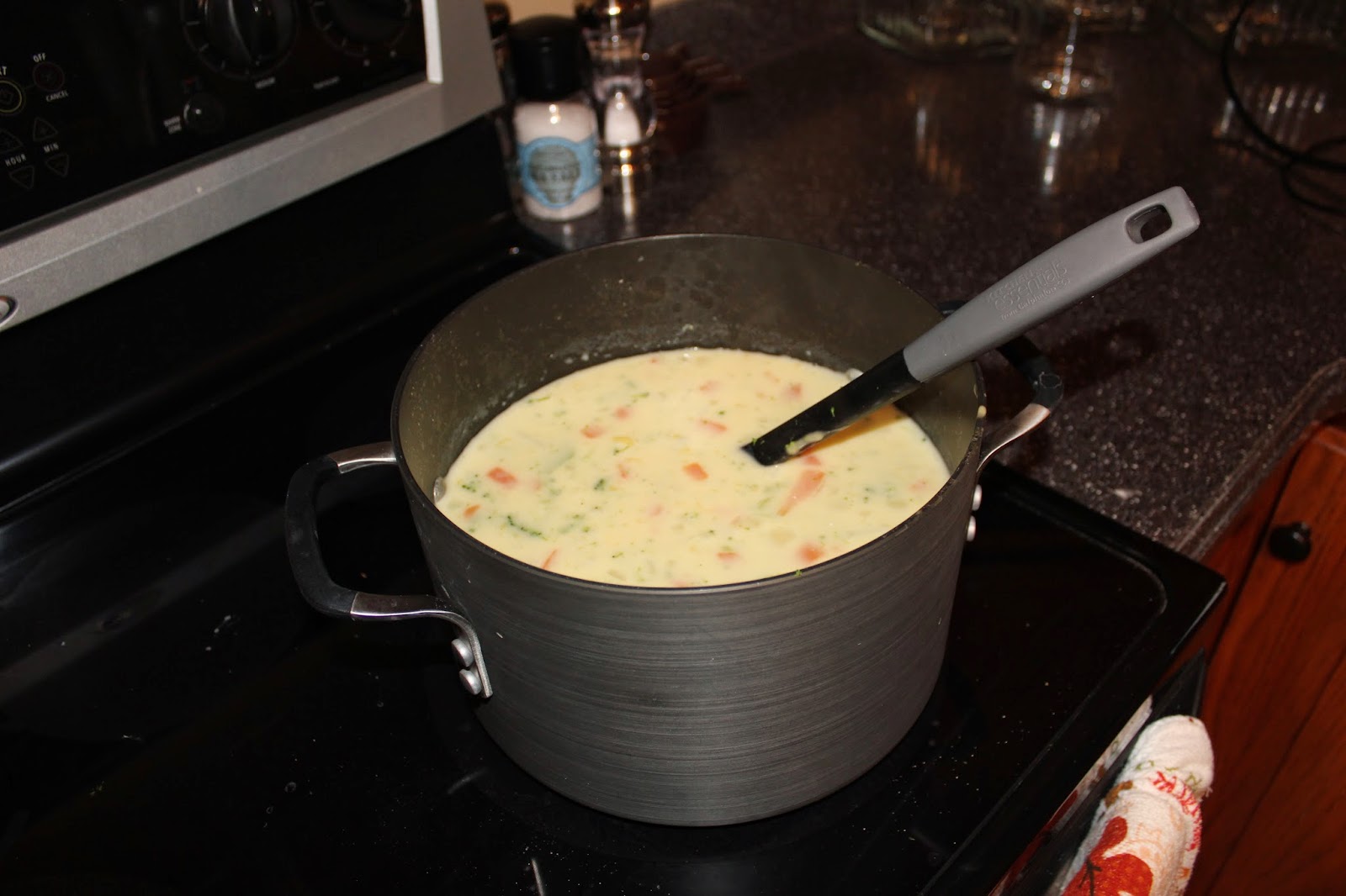 The Life of a Missouri Farm Wife: The BEST Cheesy-Potato Soup Ever!