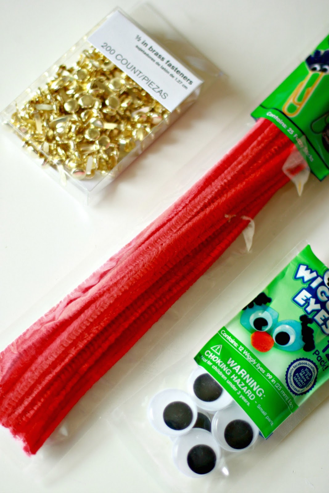 Larissa Another Day: Fun with the Kids Fridays: Snake O'Cups