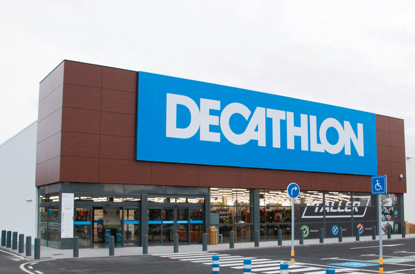 Auditoría de un espacio de Decathlon e imagen de colectivos