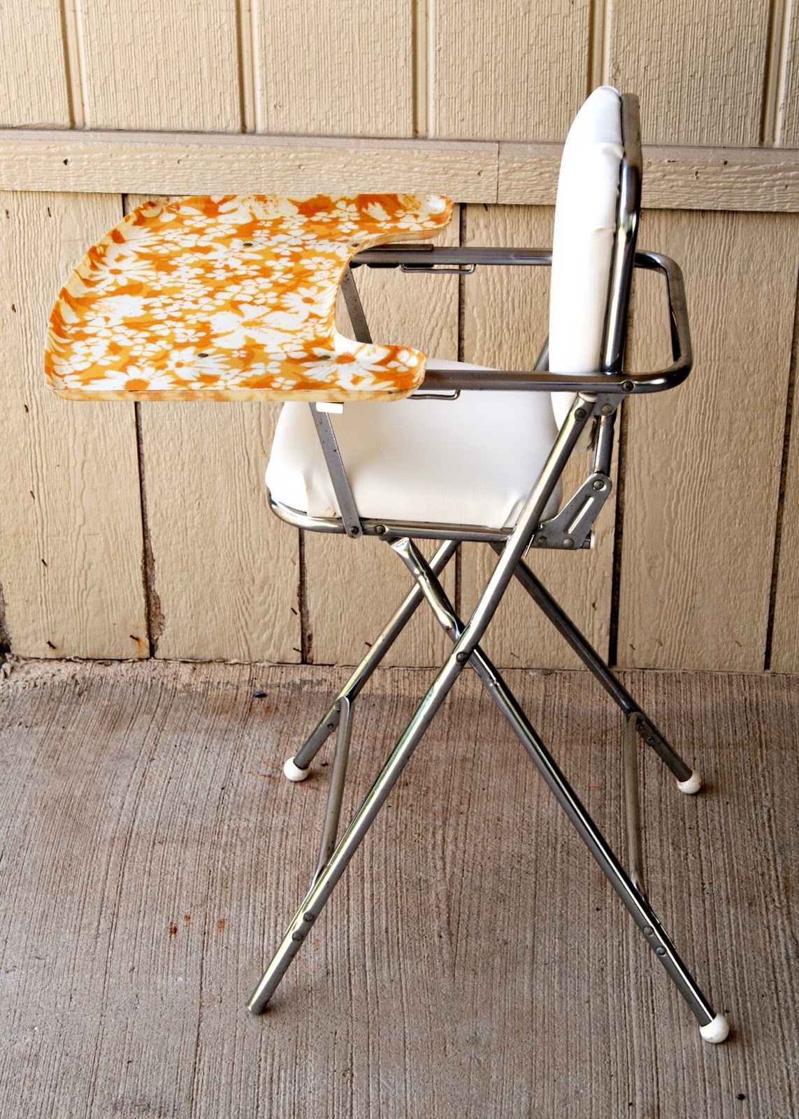 Vintage Highchair Makeover | Averie Lane: Vintage Highchair Makeover