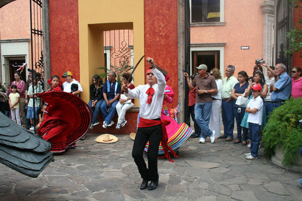QUINTO GRADO GRUPO A: LA DANZA DE LOS MACHETES