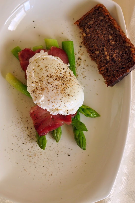 Širšių lizdas: Smidrai su kumpiu ir kiaušiniu - puikūs pusryčiai!