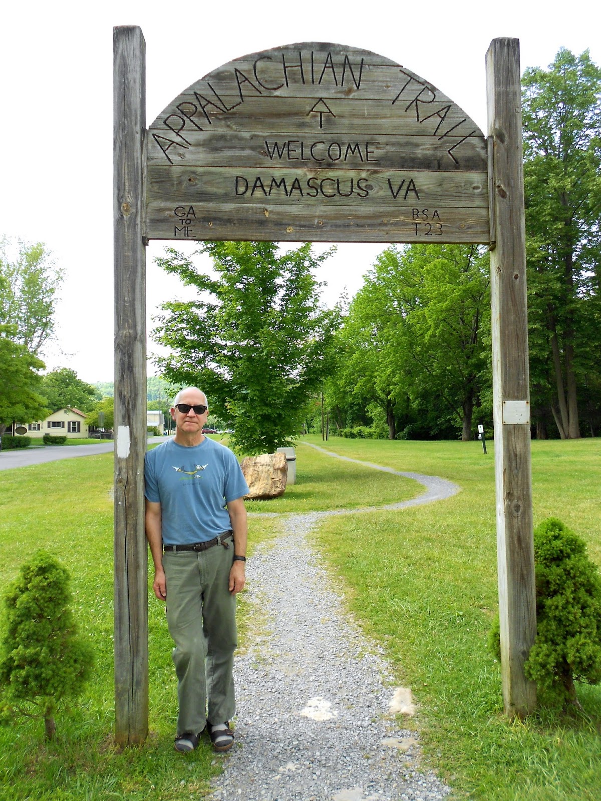 Hank's AT Adventures: Side Trail: Lazy Fox Inn, Damascus, VA