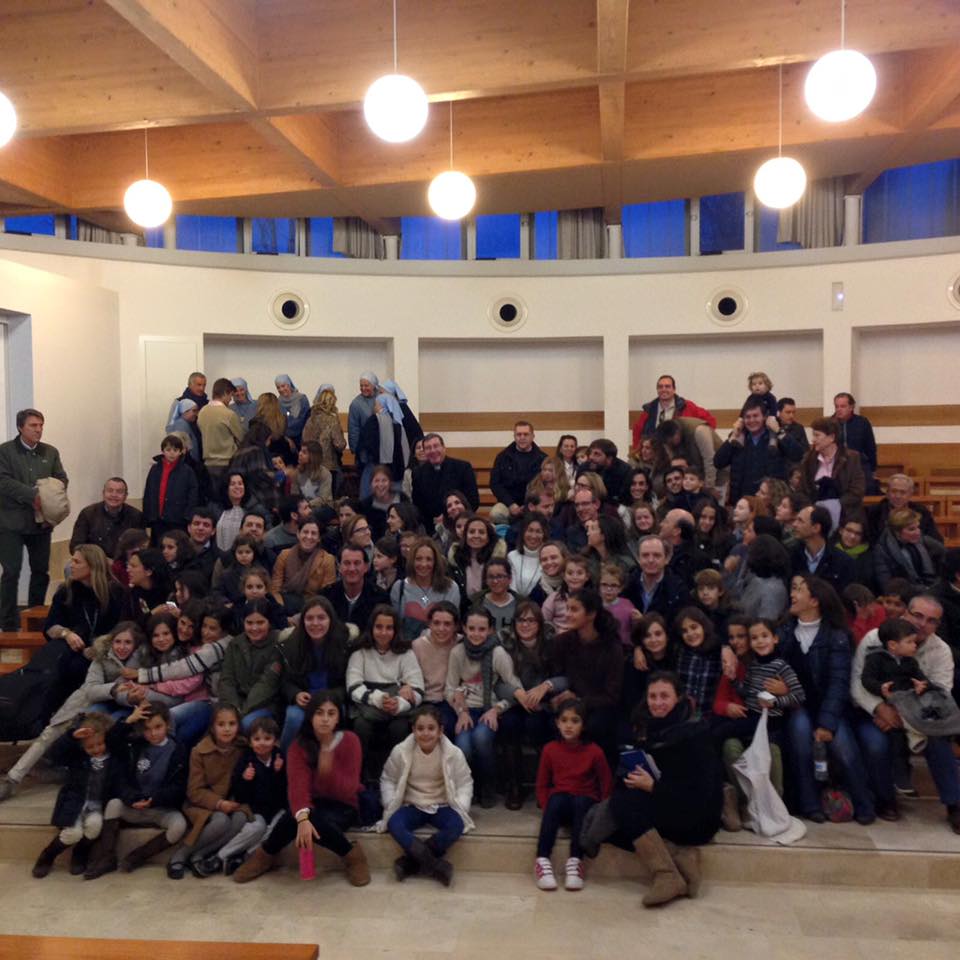 Lo+RC España: Highlands School Los Fresnos visita a las hermanas de ...