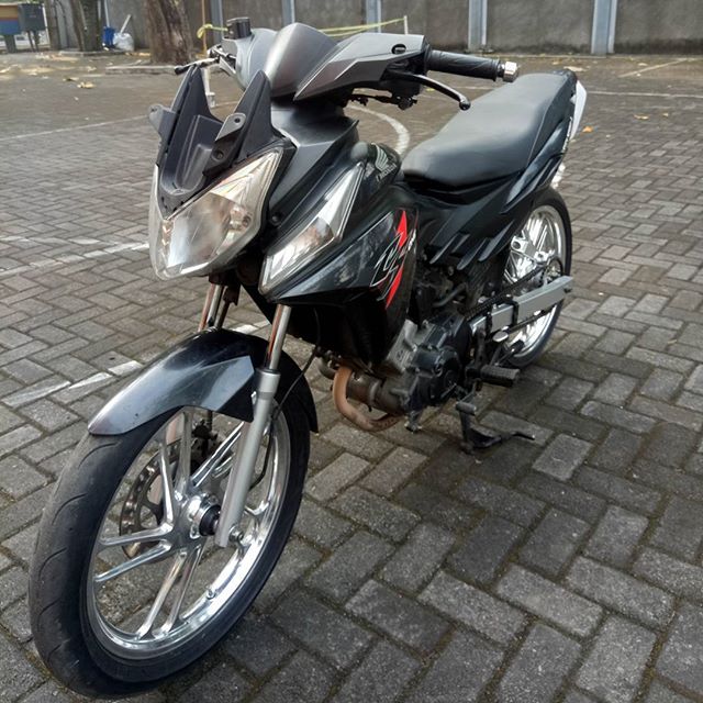 57 Foto Modifikasi Honda CS1 Jadi Supermoto Terbaru