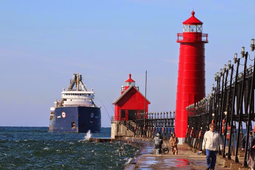 Michigan Exposures: The Algorail Enters the Grand River
