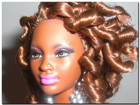 Kanubeea Hair Clip: Boneka Barbie Berkulit Hitam Dan Berambut Keriting