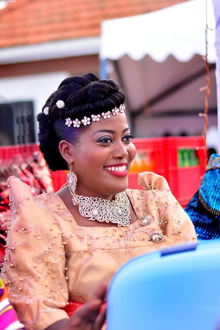 Bride's Gomesi