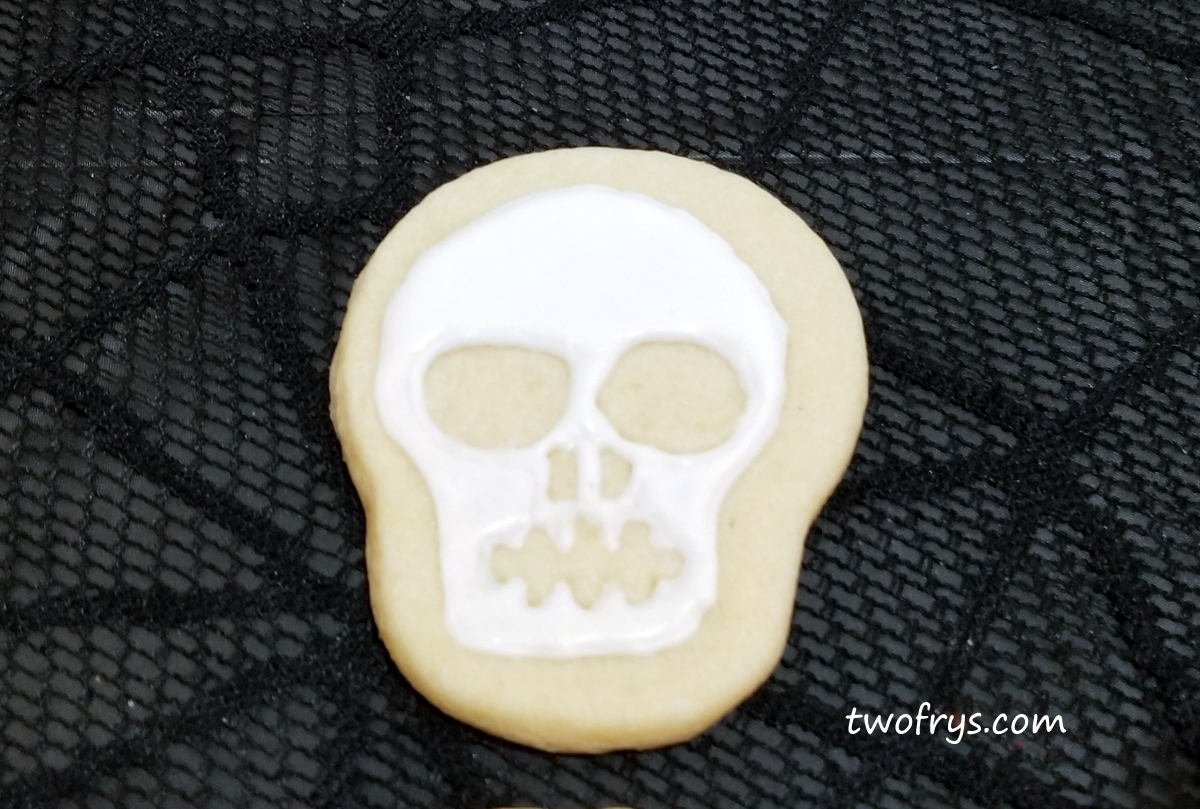 Two Frys: Skeleton Cookies