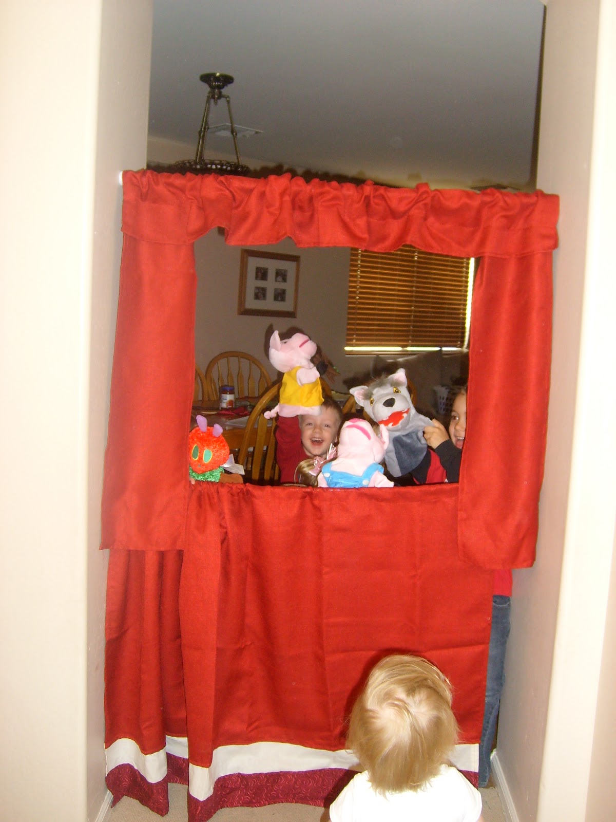 Chipman's Corner Preschool: 3 Little Pigs Puppet Show