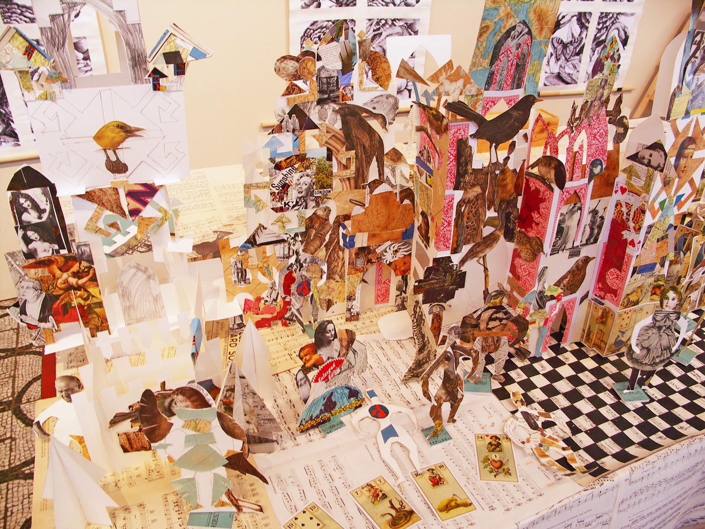 PAPER HOUSE @ V&A MUSEUM OF CHILDHOOD