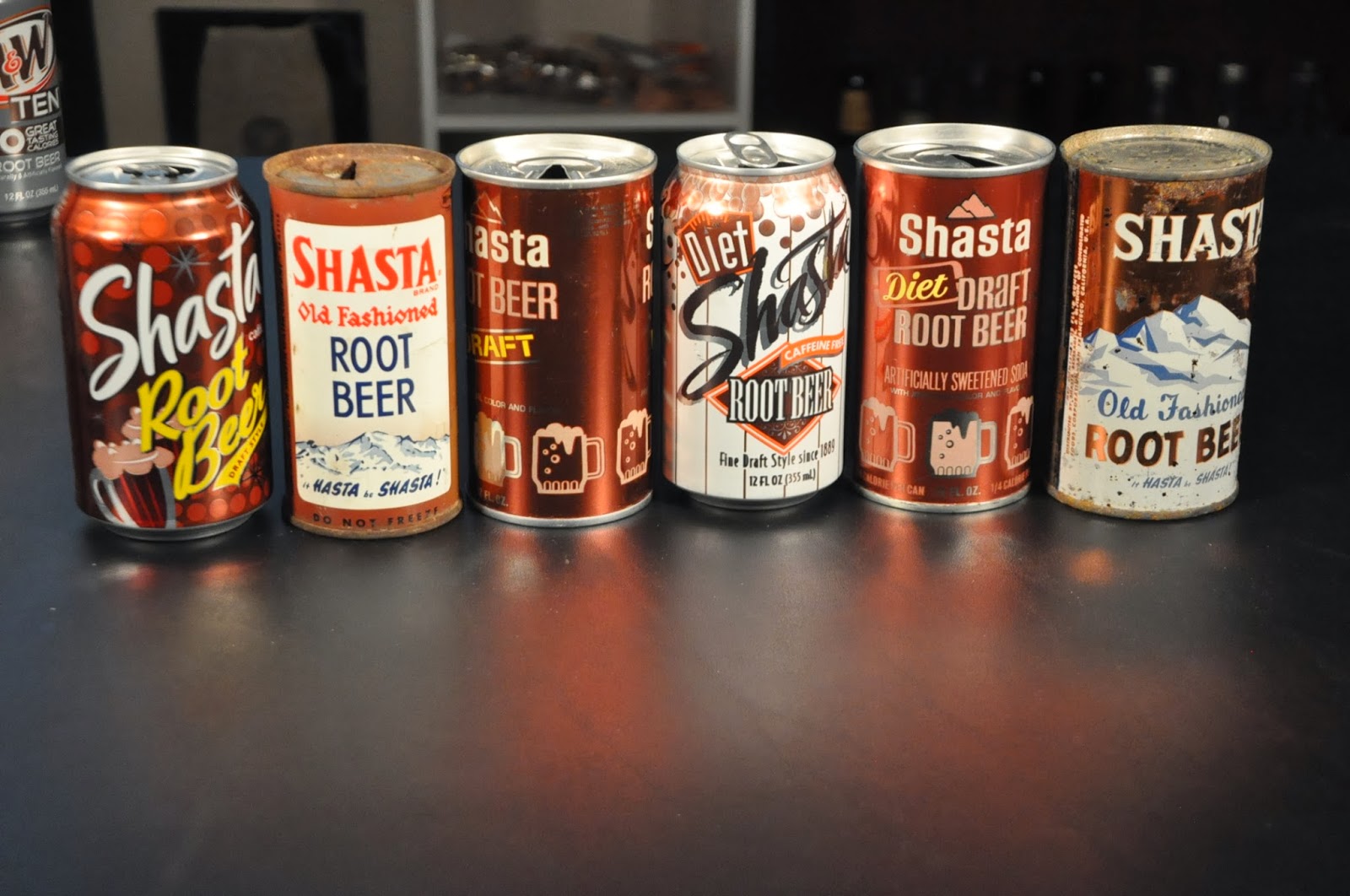 Tom's Root Beer Collectibles: Root Beer CANS