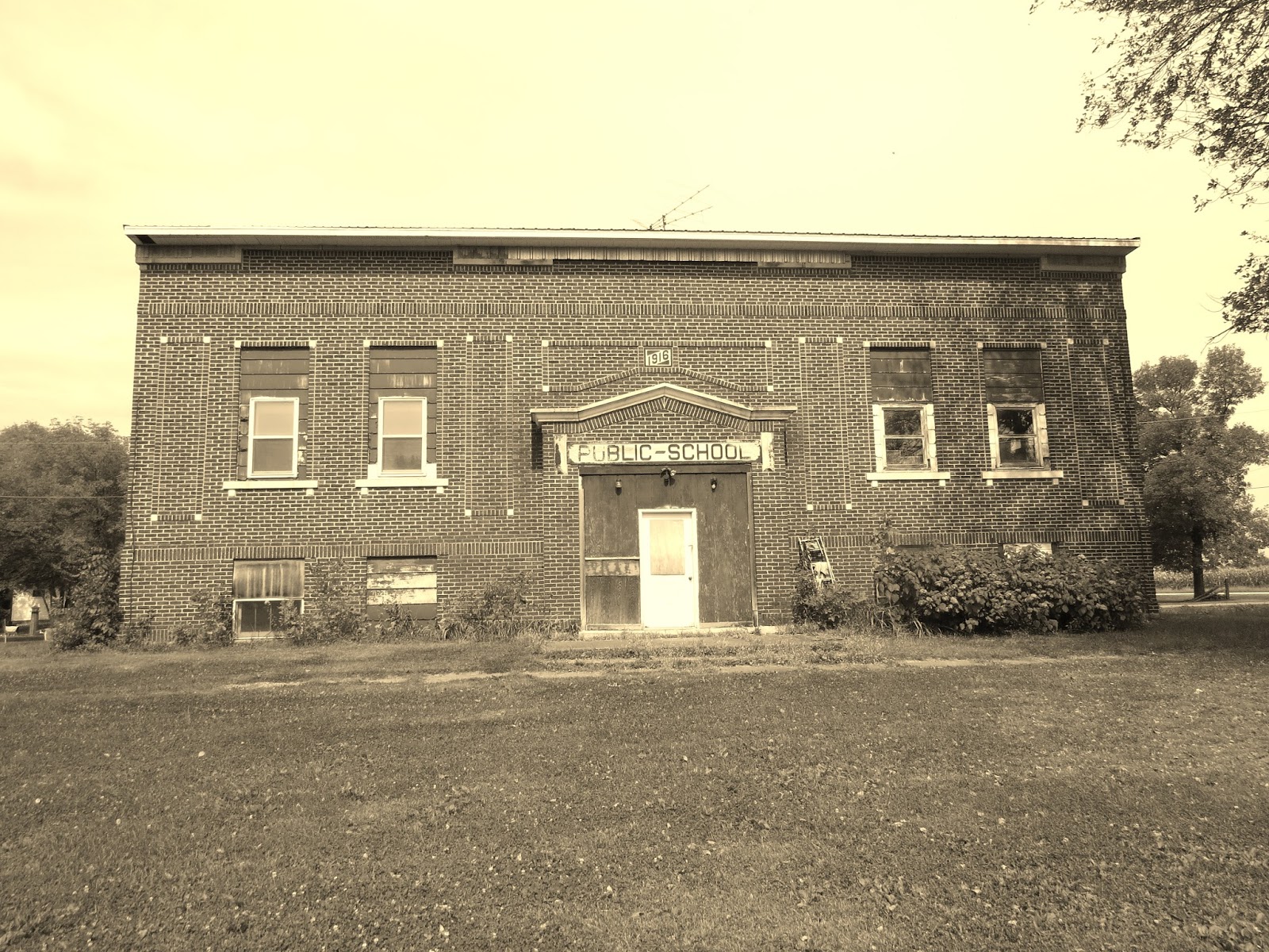 Liberty or Death: Austinville Public School