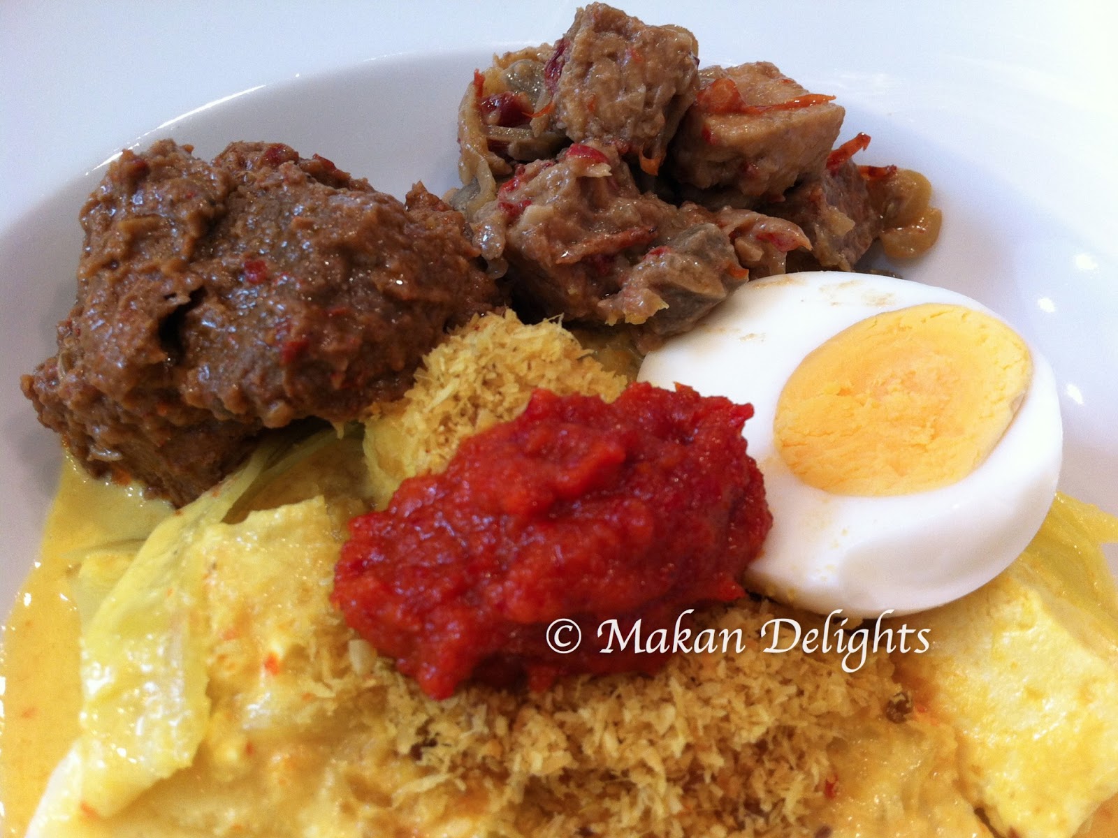 Makan Delights: Lontong