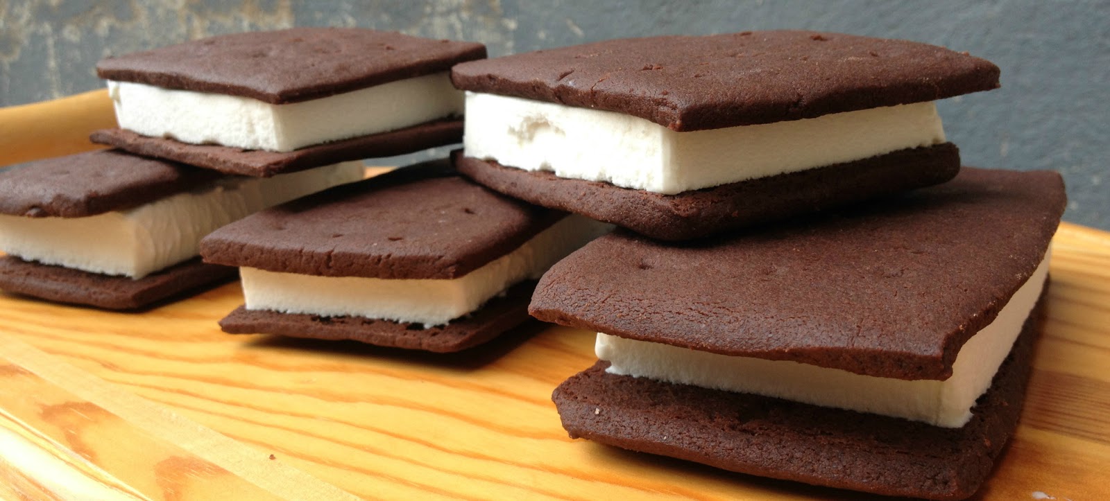 allergialeivontaa: Munattomat puffet-jäätelöt