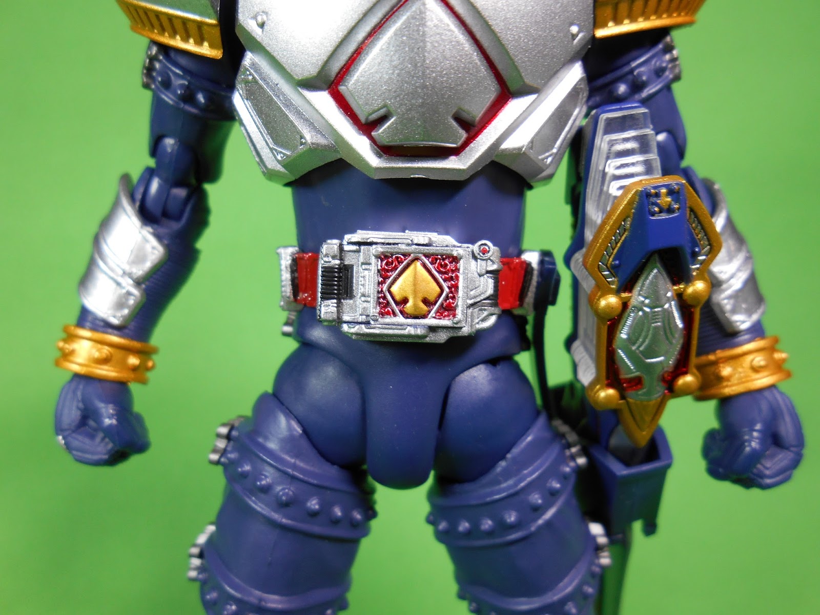 Review: S.H.Figuarts Kamen Rider Blade | Night's Corner