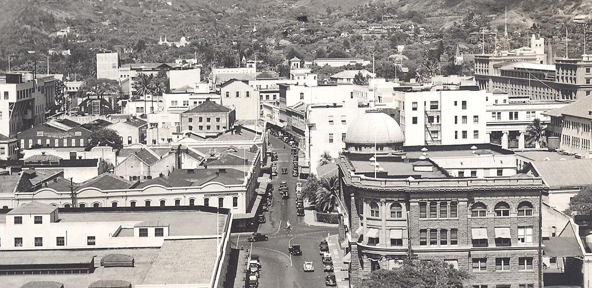 Old photos of architecture: Downtown Honolulu November 27th 1944