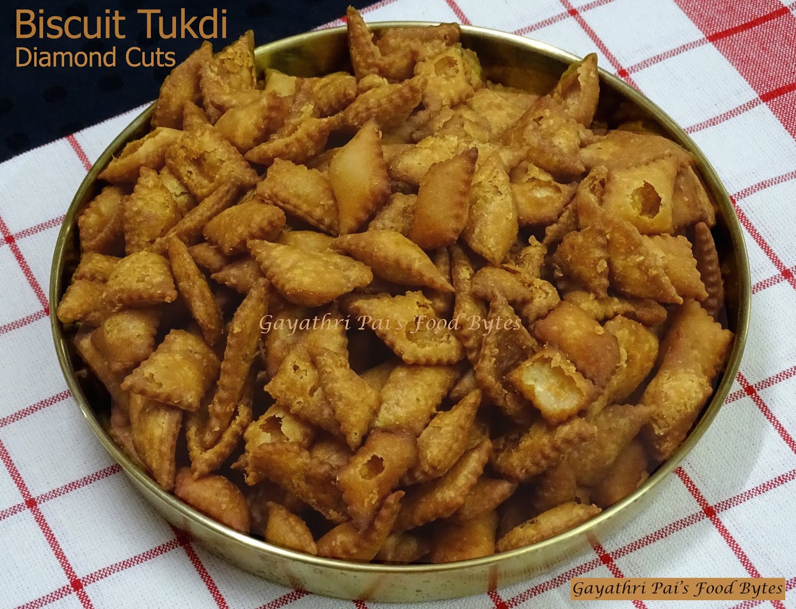 Gayathri Pai's Food Bytes: Biscuit Tukdi / Crisp~Flaky Diamond Cuts.