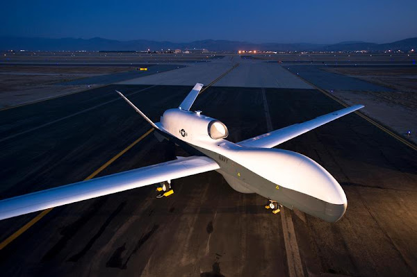 Socfile: In pictures, U.S. Navy MQ-4C Triton UAV takes off