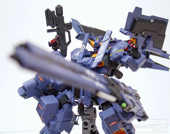 Custom Build: HGUC 1/144 Gundam TR-1 [Hazel-Rah] Second Form - Gundam ...