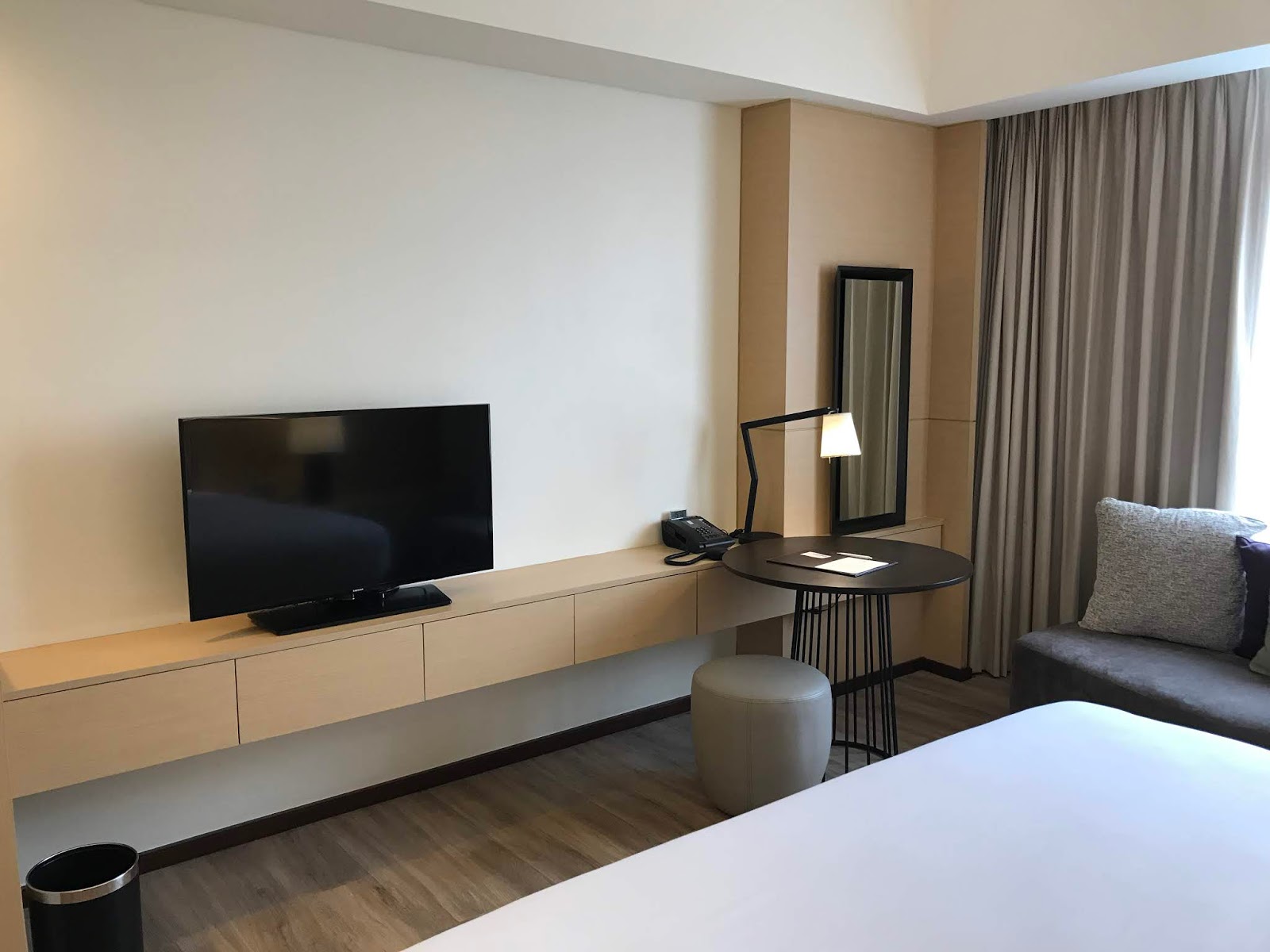 Wedding Preps at Seda Hotel Vertis North (Deluxe Room) - The Blahger