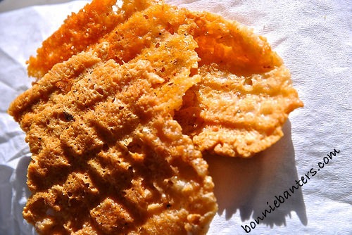 Bonnie Banters: Easy and Scrumptious Cheese Crisps